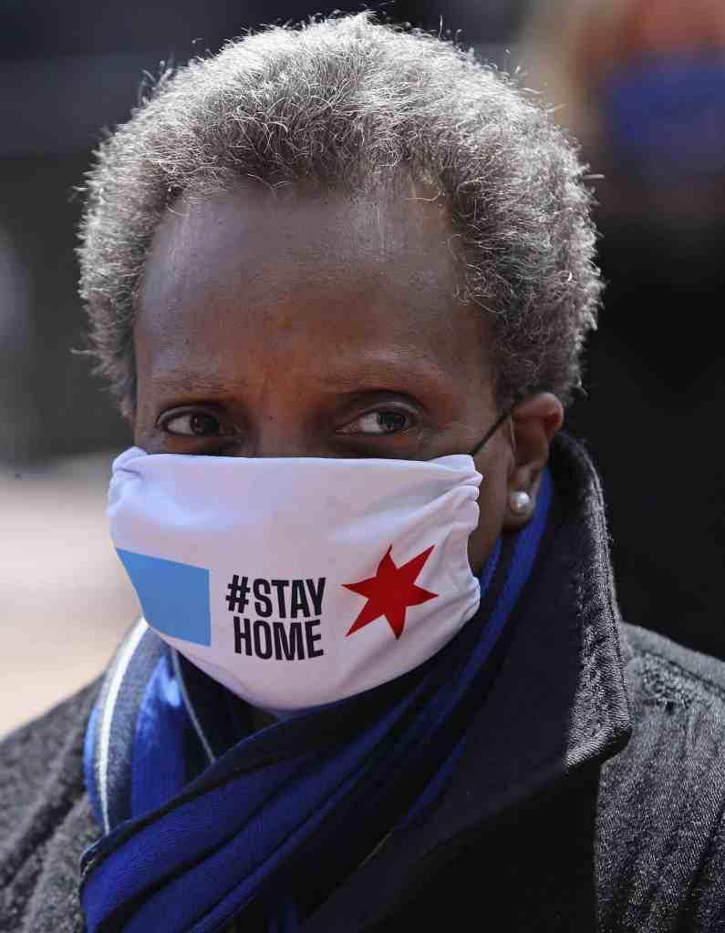 Chicago Mayor Lori Lightfoot Showed Up To Press Conference In ‘Rona ...