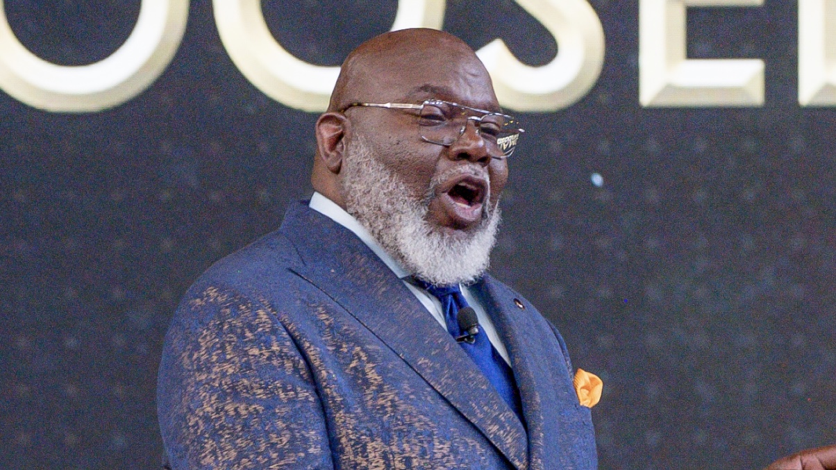 Bishop T.D. Jakes: Speaks On Domestic Violence (WATCH)