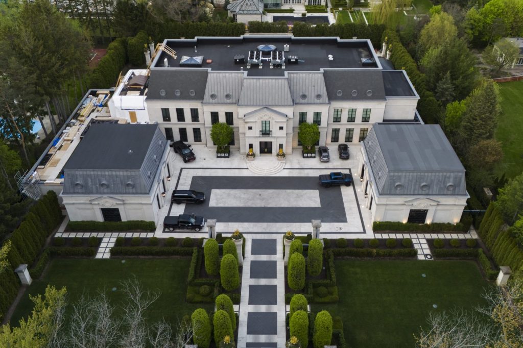 Sources: Man Attempts To Trespass Drake's Toronto Home