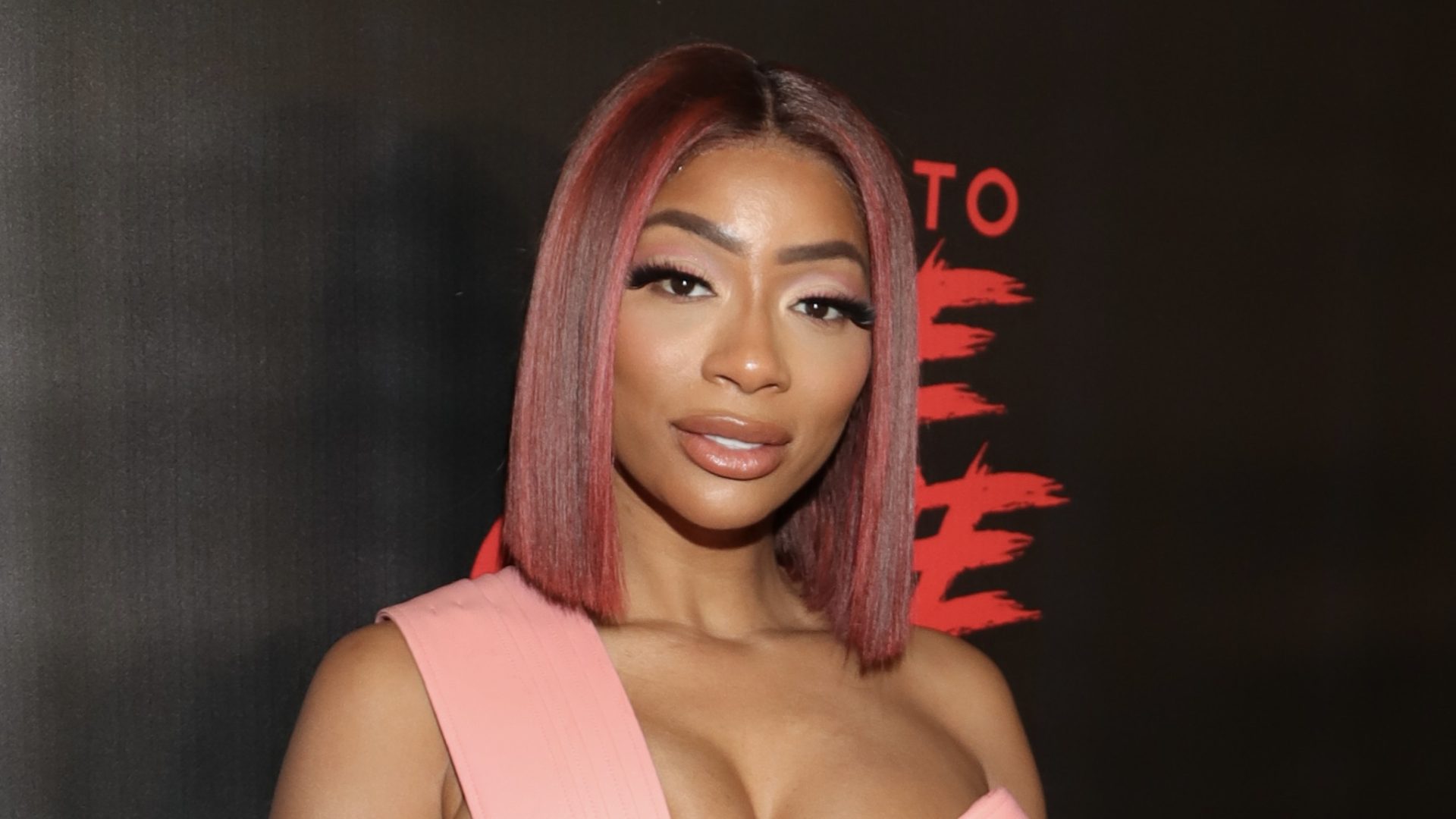 Tommie Lee: Viral For Reaction To Cops' Arrest Warrant (Video)