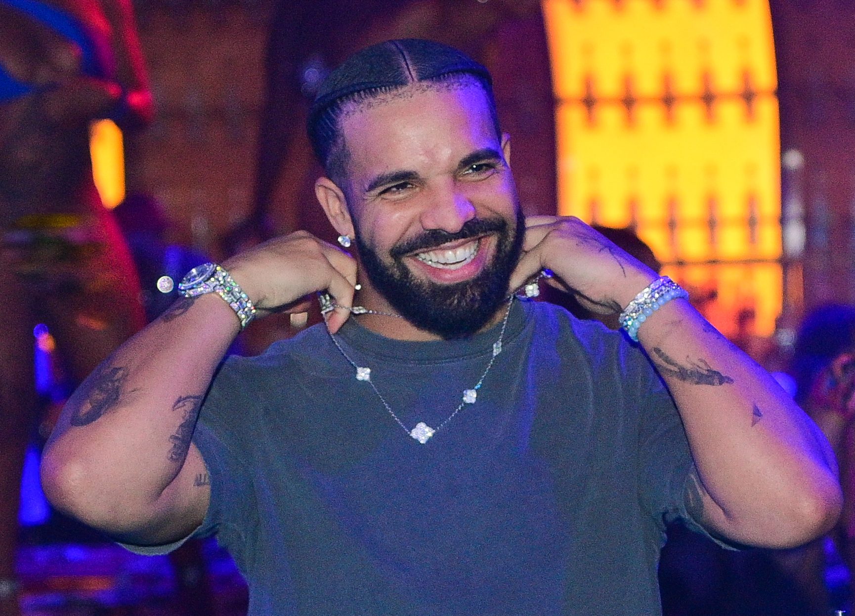 Drake Sparks Reactions After Calling Out Pregnant Fan At Concert