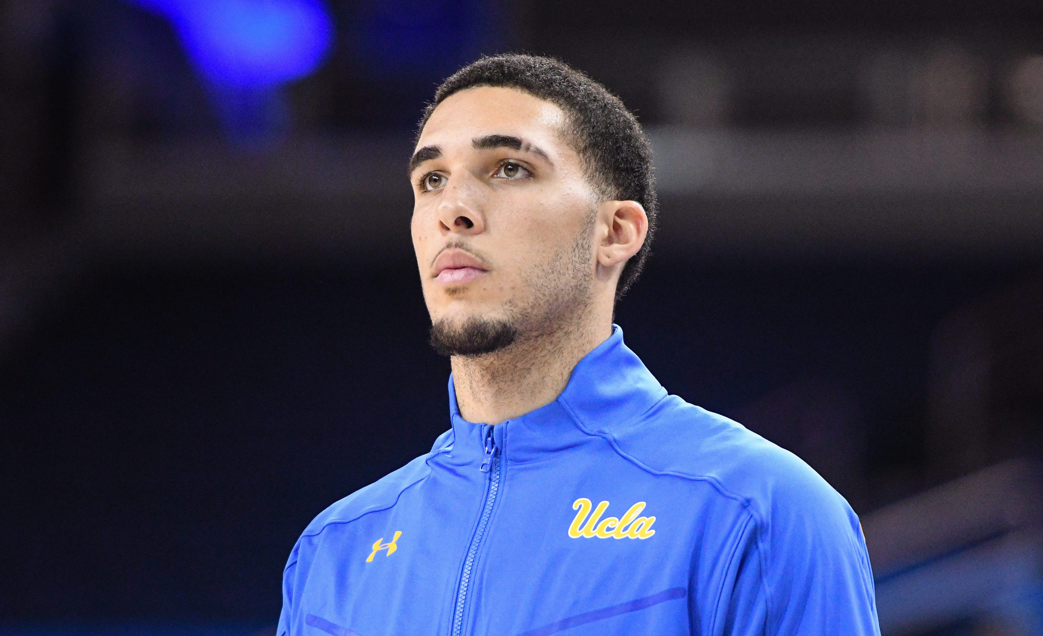 Man Courtside W/ MissNikkiiBaby Shares DM From LiAngelo Ball