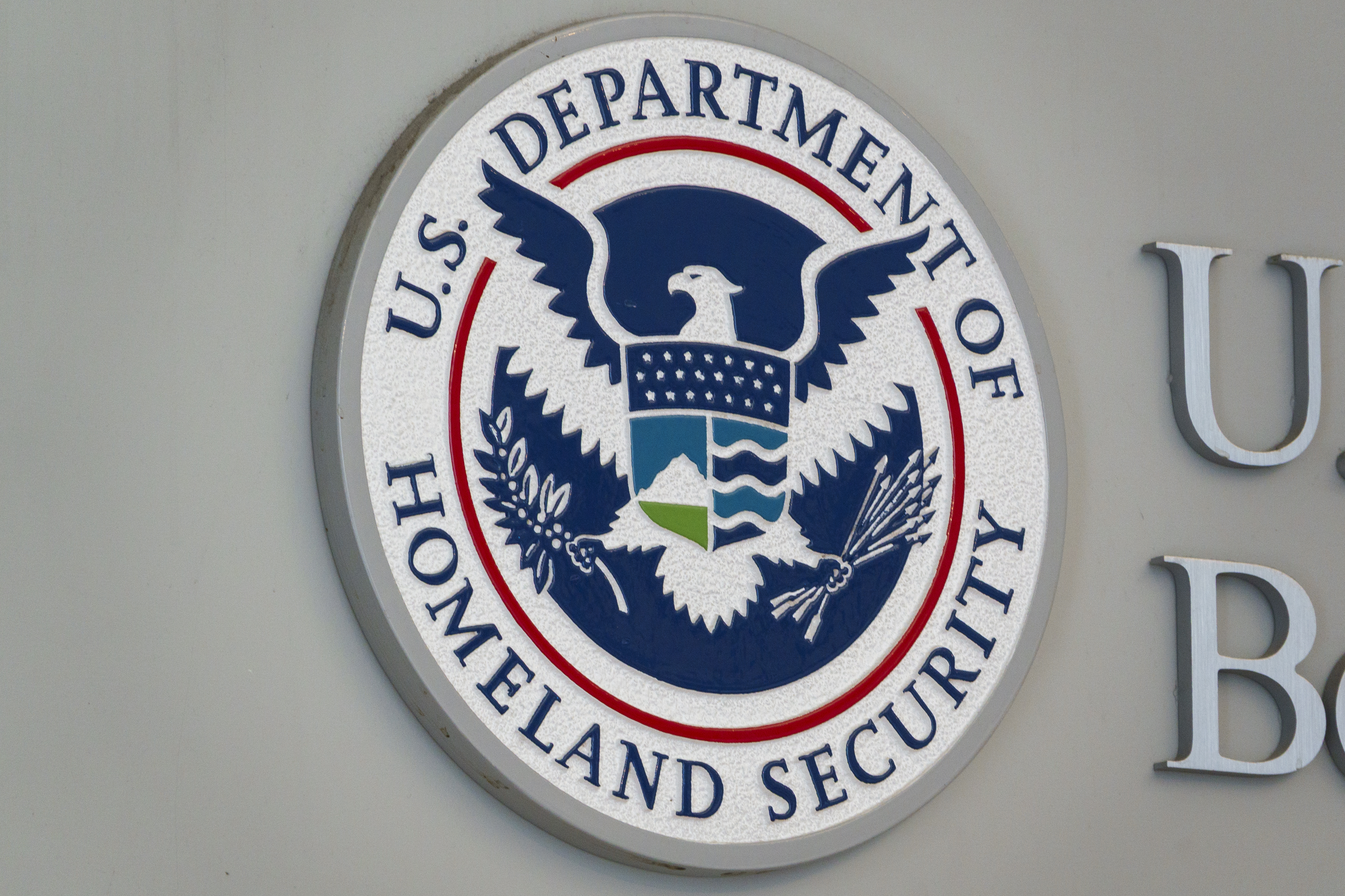 DHS Holiday Stipend Offers "Illegal Aliens" $3K To Self-Deport