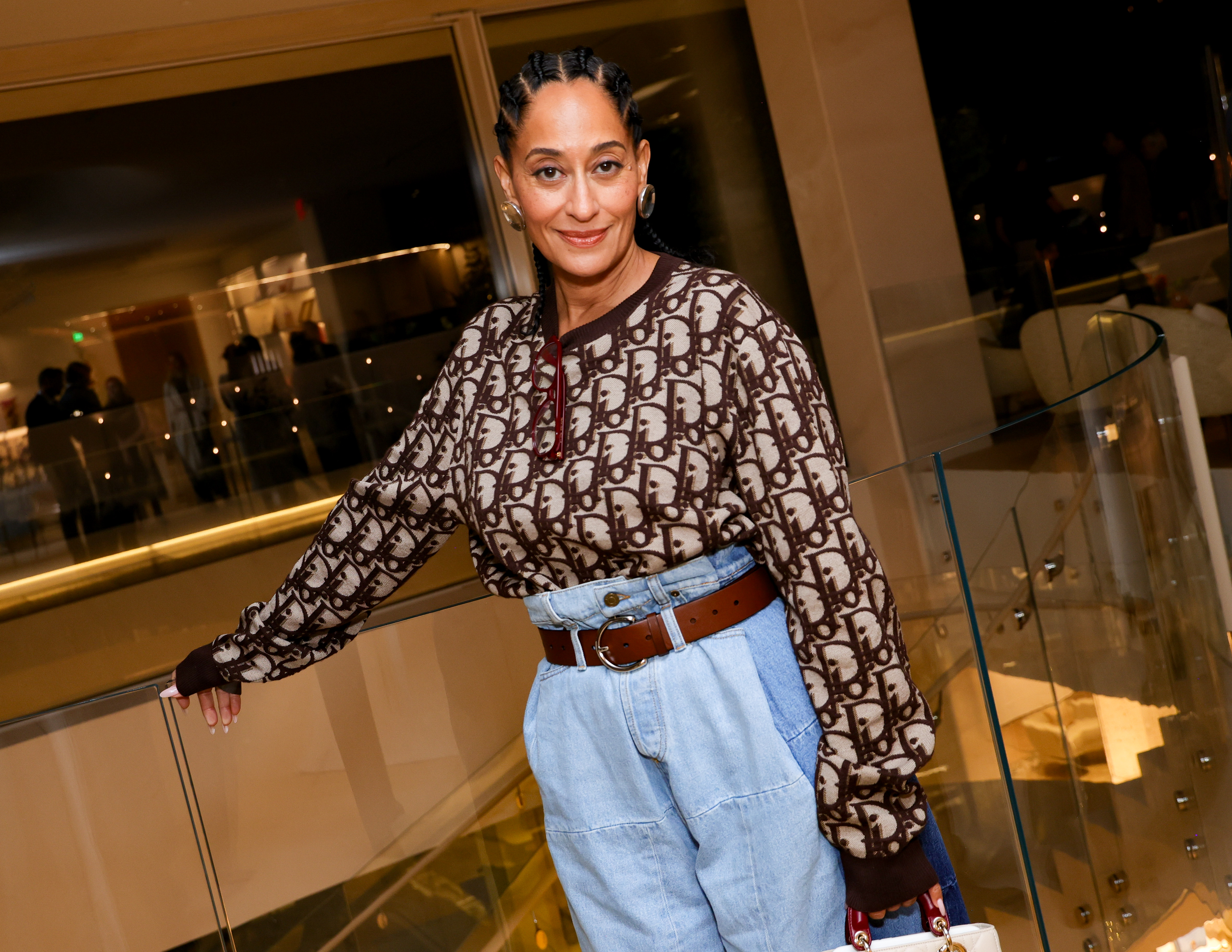 Tracee Ellis Ross Breaks The Internet With Sizzling New Look