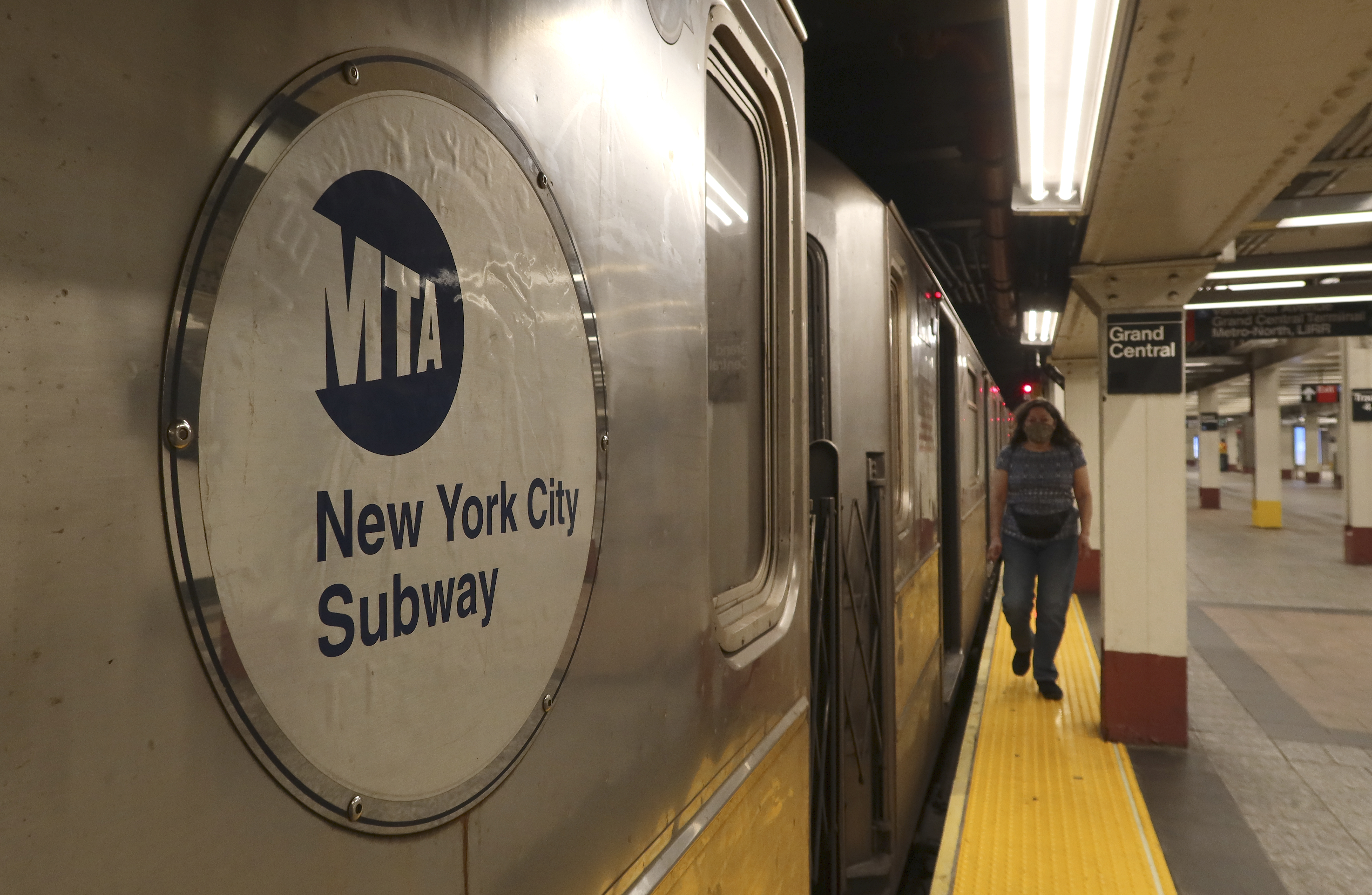 Anthony Griffin: Machete Attack At Grand Central Left 3 Stabbed